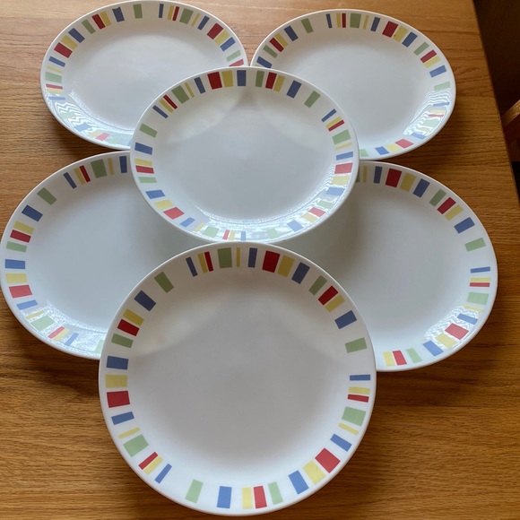 Corelle | Dining | Corelle Dinner Plates Colorful Memphis Pattern Set ...